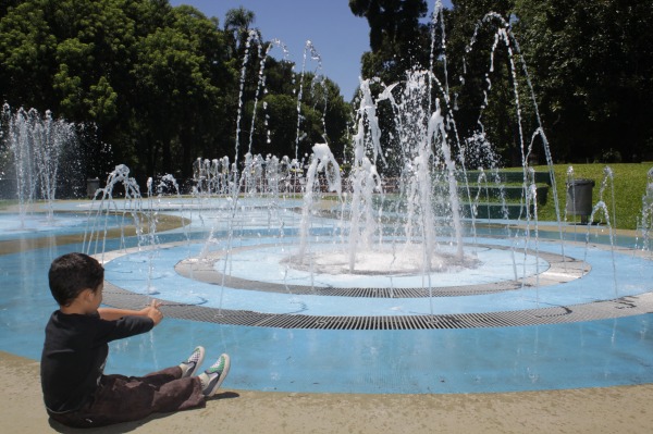 Parques Con Fuentes De Agua Diseño De Fuentes Flotantes Para Jardines