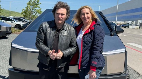 Denunciaron penalmente a Javier y Karina Milei por usar fondos públicos ... Denunciaron penalmente a Javier y Karina Milei por usar fondos públicos ...