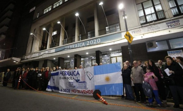 Se realizó un abrazo simbólico al histórico edificio de Hebraica ...