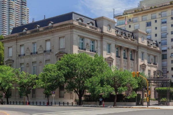 Los palacios Bosch y Alvear fueron declarados monumentos históricos ...