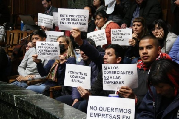 Piden informes al GCBA por la polémica “Ley Farmacity” para barrios ...